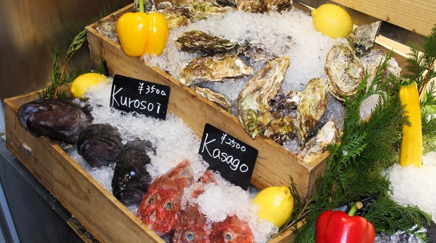 #uni Seafood | Dining | Metropolis Magazine Japan