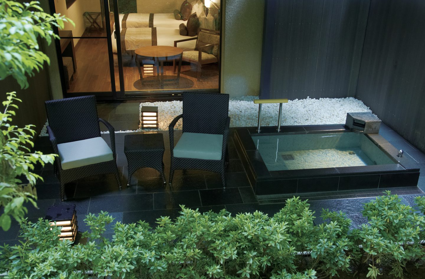 Luxury Japanese Baths by USTECH | Living | Metropolis Japan