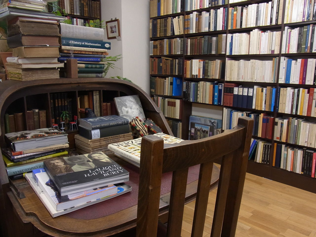 10 Lesser-Known Secondhand Bookstores in Tokyo | Living | Metropolis
