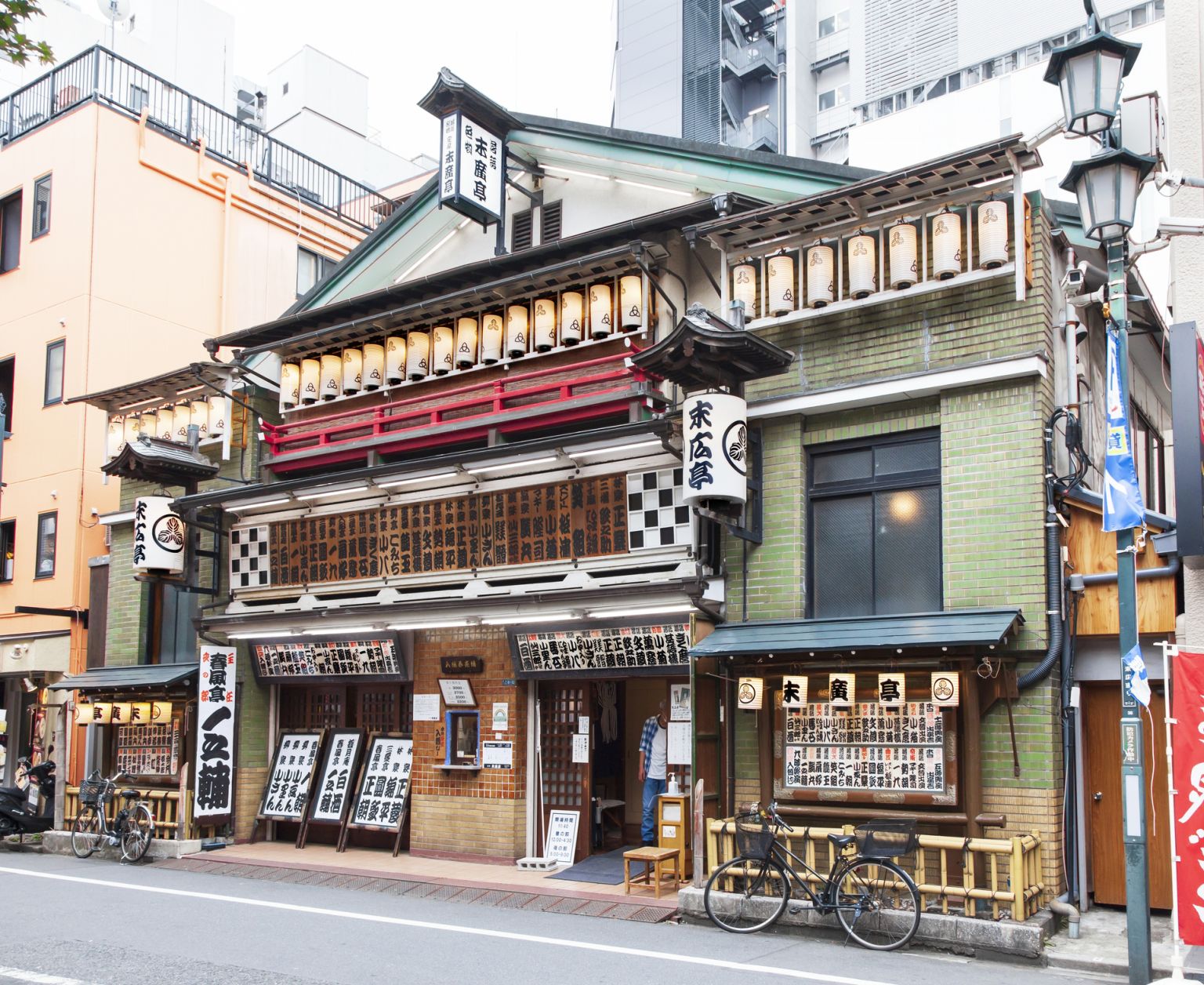 Tokyo Train Guide: Marunouchi Line | Living | Metropolis Japan