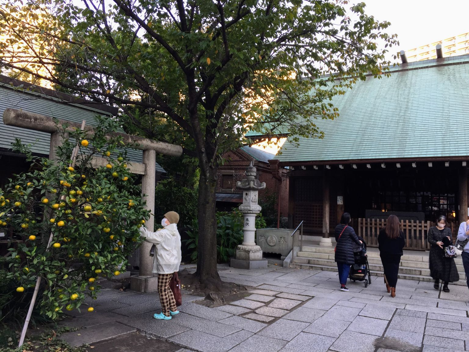 Tokyo Neighborhood Guide: Tsukishima-Tsukuda | Travel | Metropolis Japan