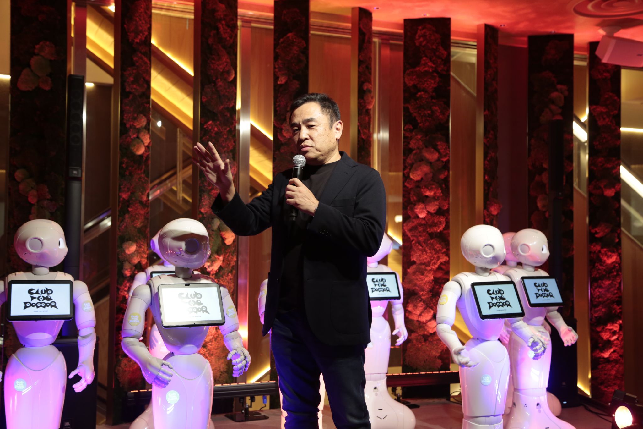 CLUB THE PEPPER | Dining | Metropolis Japan