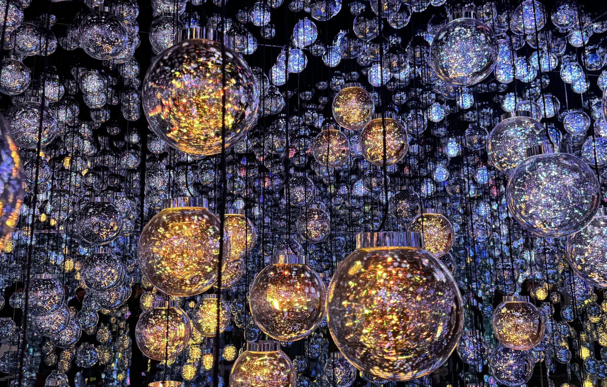 teamLab Borderless at Azabudai Hills | Culture | Metropolis Japan