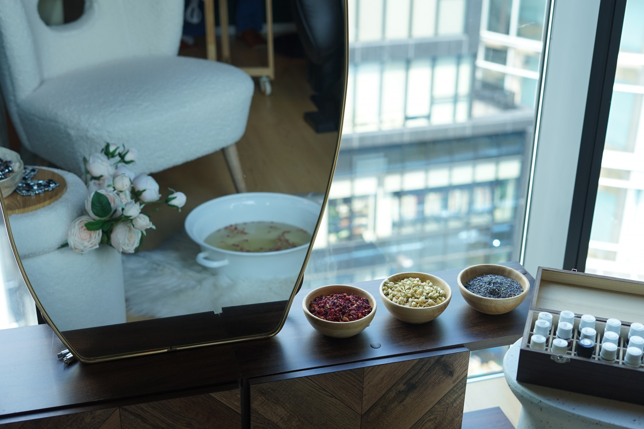 ASMR, Head Spas and the Rise of Calm Culture | Metropolis Japan