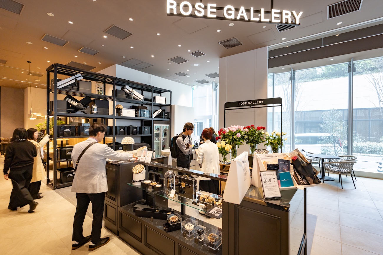 Toranomon Hills Glass Rock | Metropolis Japan