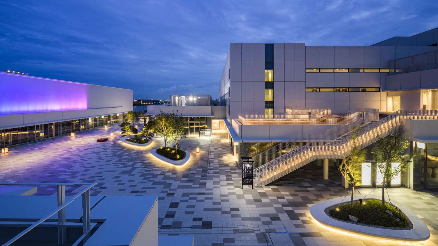 Things To Do Near Haneda Airport: Tenkubashi & Haneda Innovation City ...