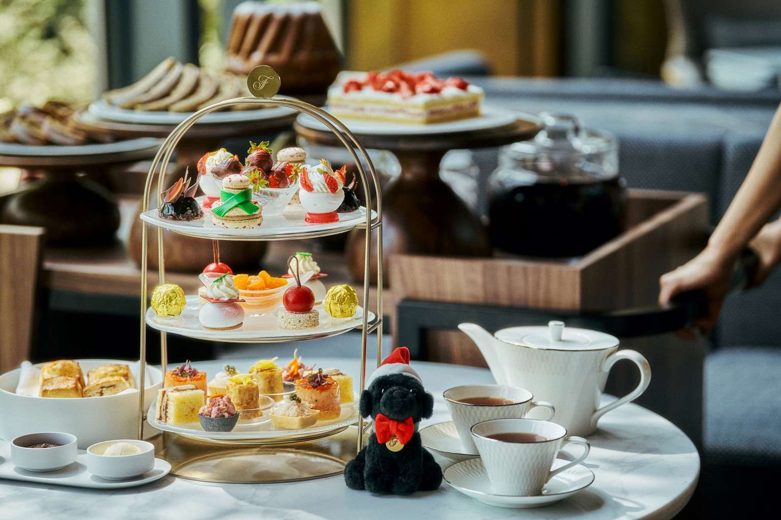 Christmas Afternoon Teas in Tokyo 2025 | Dining | Metropolis Japan