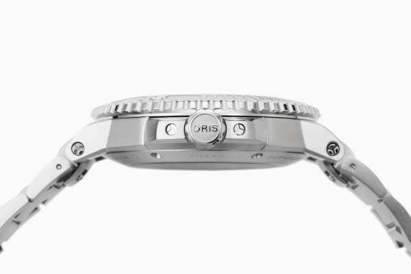 Oris Japan-Exclusive Aquis Watch—Only 100 Exist | Metropolis Japan